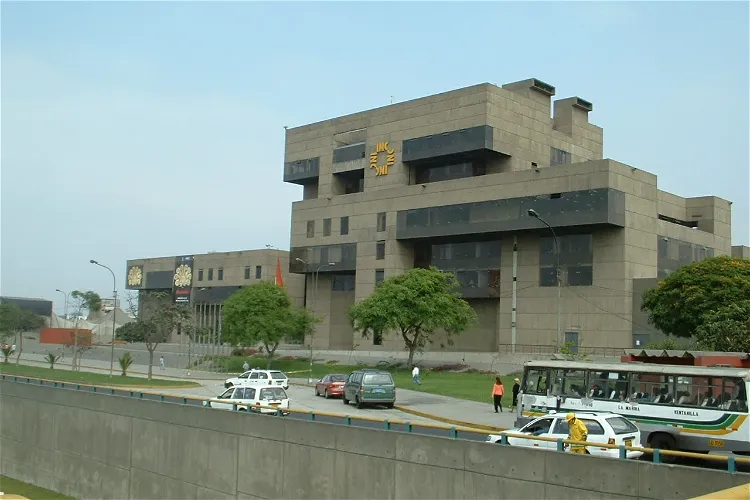 San Borja Lima: Parques, Cultura y Pentagonito Exploor Trip