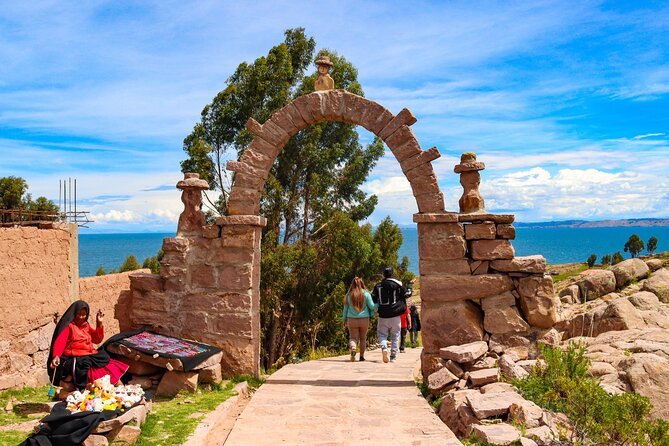 Isla Taquile: Guía Completa 2025 (Cómo Llegar y Precios) Exploor Trip